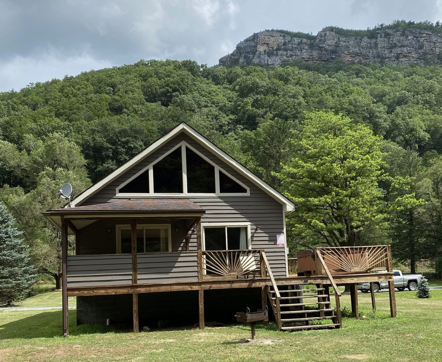 Reel Retreat Cabin - Harman's Log Cabins West Virginia